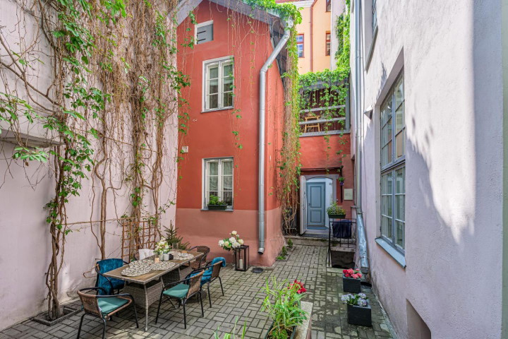 Tallinn Old Town Silent Garden House - Estonia