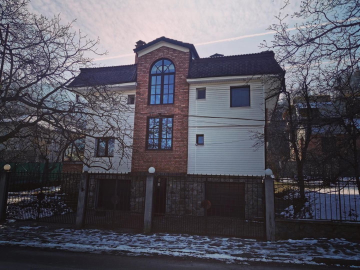 Rumen's House - Bulgaria