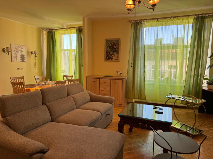 Ernesta 90m Apartment With Tree Rooms, Elevator And Big Kitchen - Riga