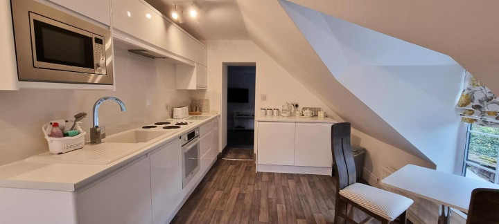 Modern And Spacious 2 Bedroom Apartment With Free Parking - Llangollen