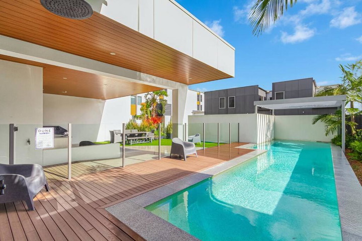 Top Of The Dunes - Beachside Apartment By Uholiday - Gold Coast