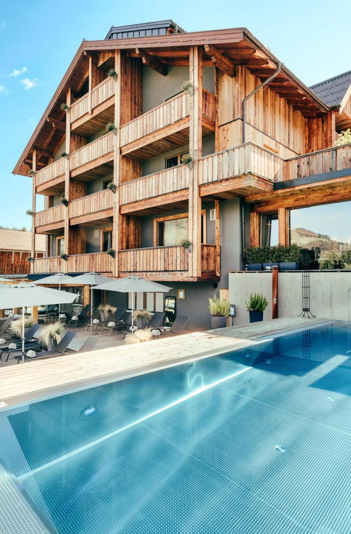 Almmonte Sensum Suites - Funky Living Hotel - 