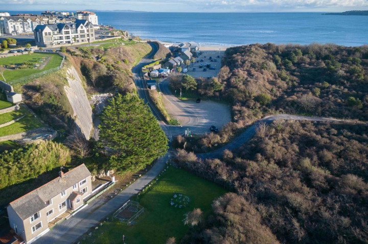 Maytree - 4 Bedroom Holiday Home - Tenby - Tenby