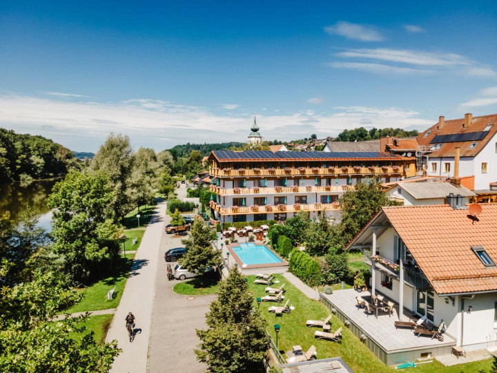 Hotel Restaurant Zum Goldenen Anker Mit Hallenbad & Wellnessbereich - Vilshofen an der Donau