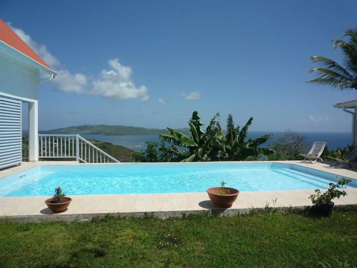 Petite Maison Meublée Piscine Robert Martinique - Martinique