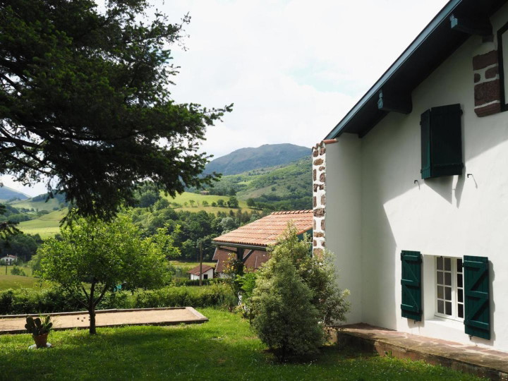 Maison Basque Avec Piscine Et Vue Montagnes - Cambo-les-Bains