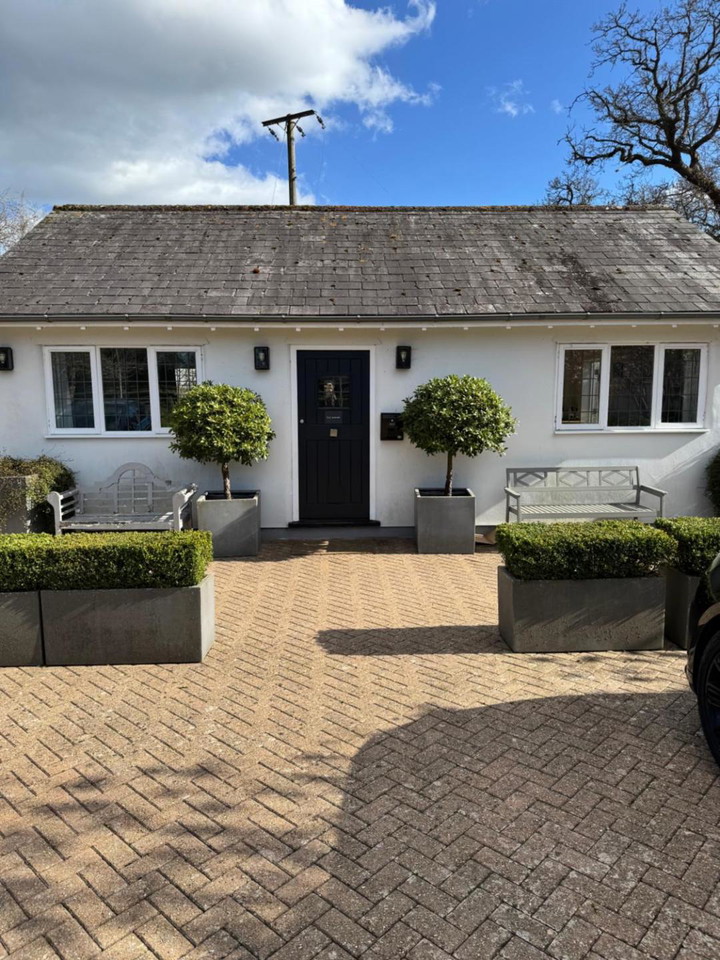 Manor Bank Cottage Self Catering - Brockenhurst