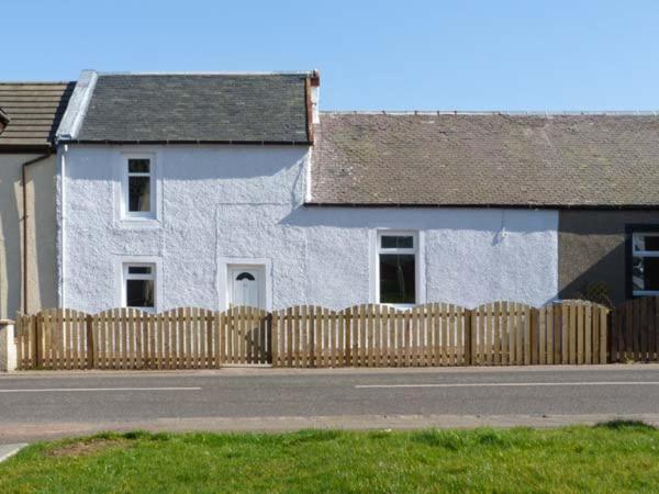 Sky Blue Cottage - Scotland