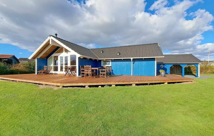 Beach Front Home In Vinderup With House Sea View - Denmark