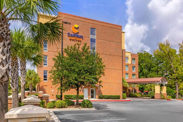 Comfort Suites Charleston West Ashley - Charleston, SC