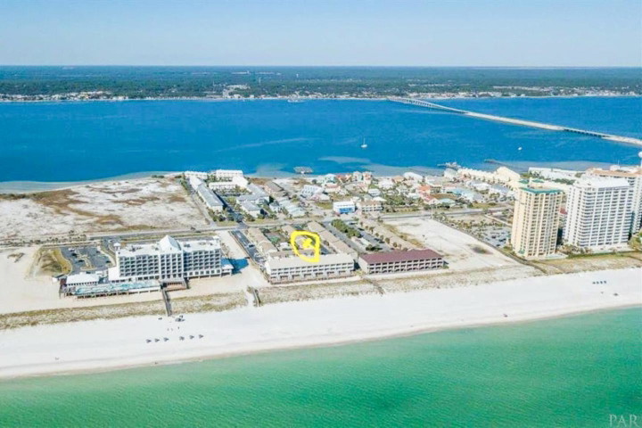 Inviting Condo Near The Beach With Patio Tennis Pool & W&d - Navarre Beach, FL