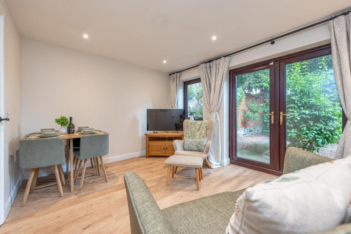 Charming 2-bedroom Retreat In The Heart Of Bridgnorth - Pass The Keys - Bridgnorth
