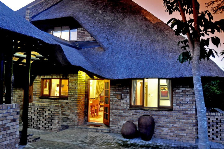Legend Safaris 257a - In Kruger Park Lodge - Hazyview