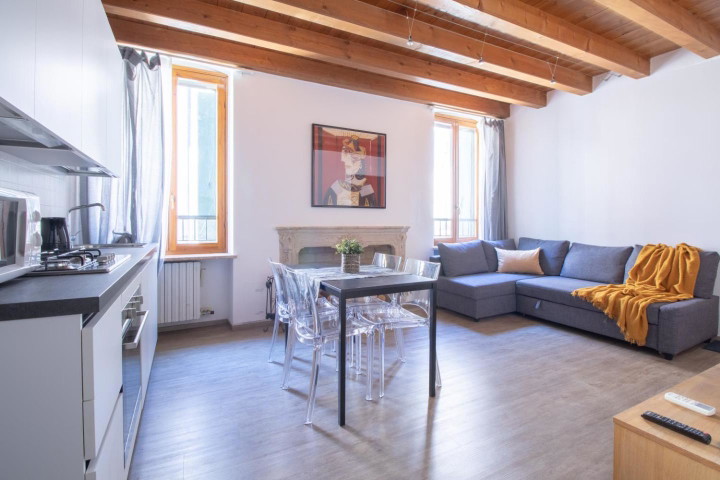 Guesthost - Valeggio Sul Mincio Two-levels Apt X4! - Valeggio sul Mincio