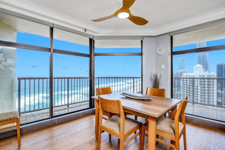 Sky High Beachside Balcony Panorama At Surfers - Surfers Paradise