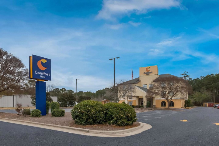 Comfort Inn Fayetteville I-95 - Fayetteville, NC
