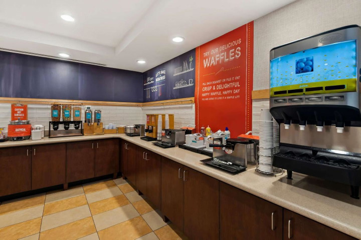 Hampton Inn & Suites Fort Belvoir Alexandria South - Annandale, VA