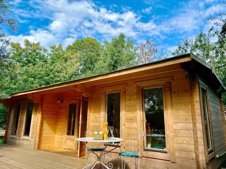 Driftwood Dreams Garden Cabin - Littlehampton