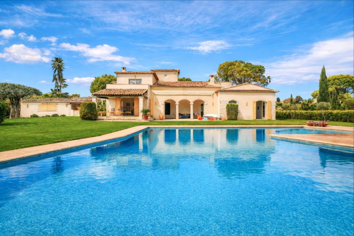 Magnifique Villa Provençal Avec Piscine Et Vue Mer - Antibes