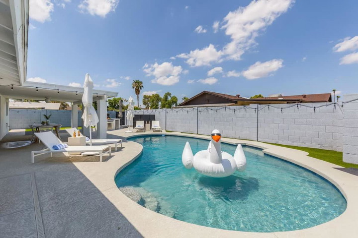 Old Town Fashion(ed)-pool-putting Green-bbq Grill - Arizona
