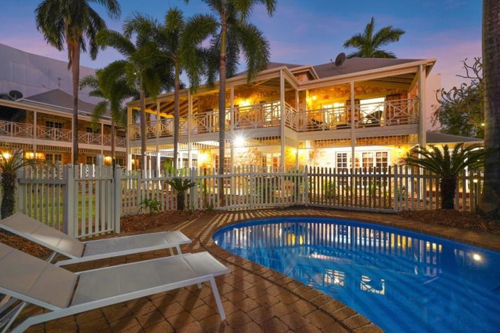 Nt Tourism Award Winning Mandalay Luxury Stay - Darwin