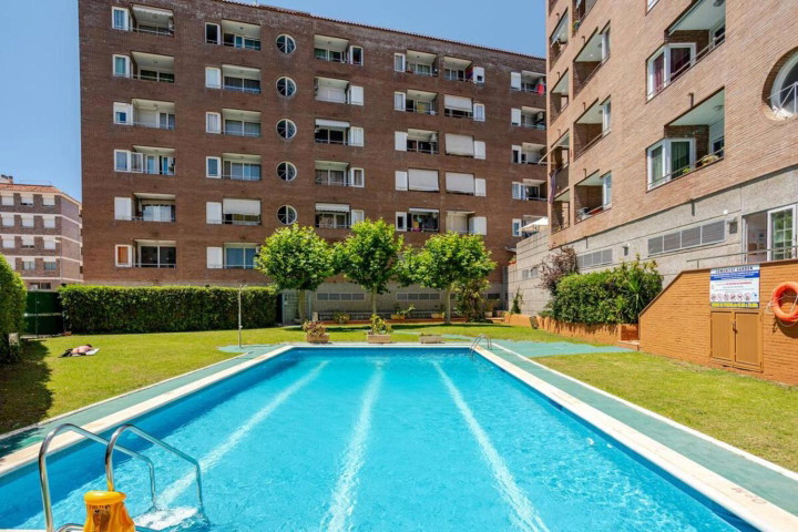 Apartamento Con Piscina Cerca De Playa De Fenals - Lloret de Mar