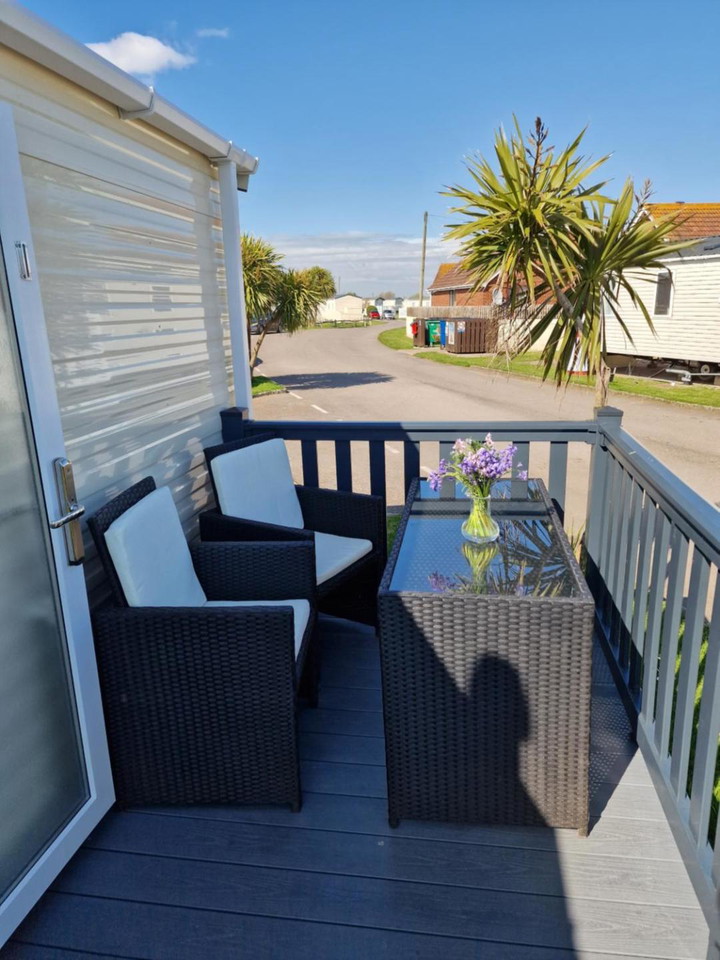 Seaside Holiday Home Inside A Resort - West Sussex