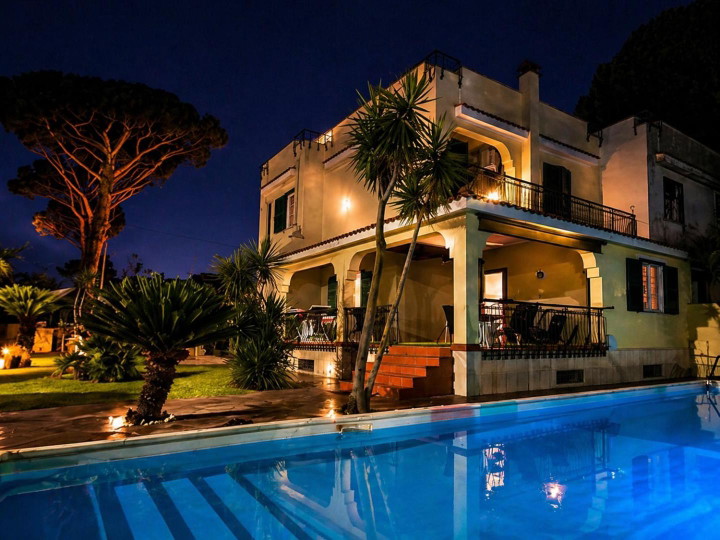 Villa Sole Di Amore - Pool Private Large 100 M 2 - Beach 950m -Center 500 M - Rome & Airport 39 Km - Anzio
