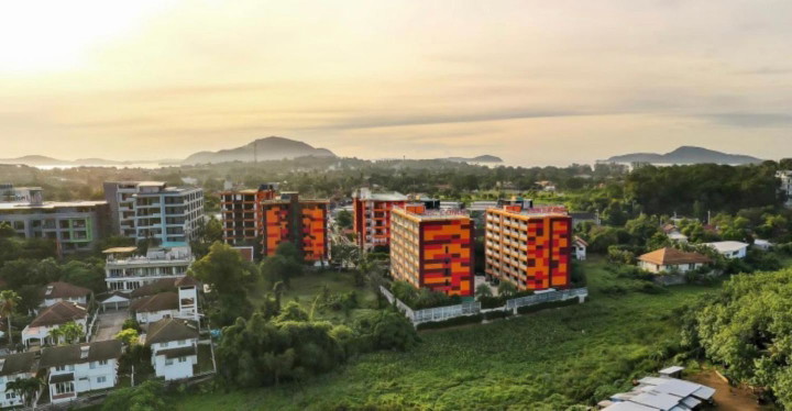 Naiharn Pearl Condo Hotel By Villacarte - Phuket