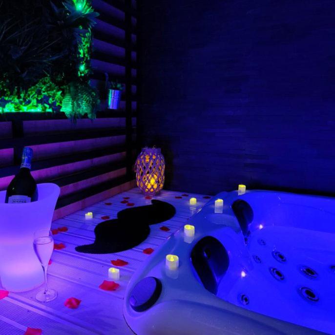 La Gaillardise - Love Room - Spa & Sauna - Espace Privatif - Brive-la-Gaillarde
