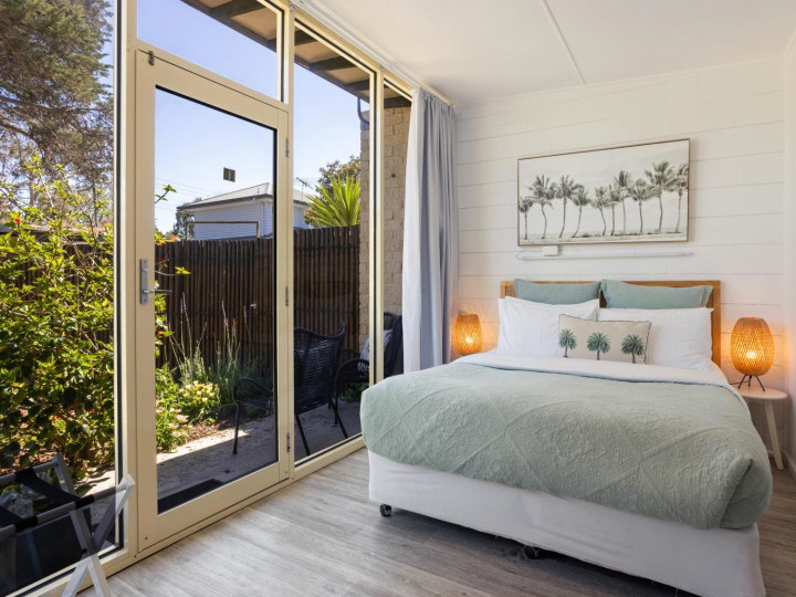 Peninsula Beach Motel - Flinders