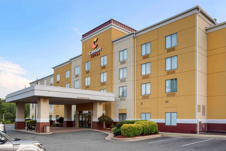 Comfort Suites Fredericksburg North - Stafford, VA