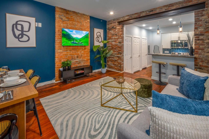 Otr By Findlay, Sleeps 6ppl, King Bed, Private Balcony, 2nd Fl - Covington, KY