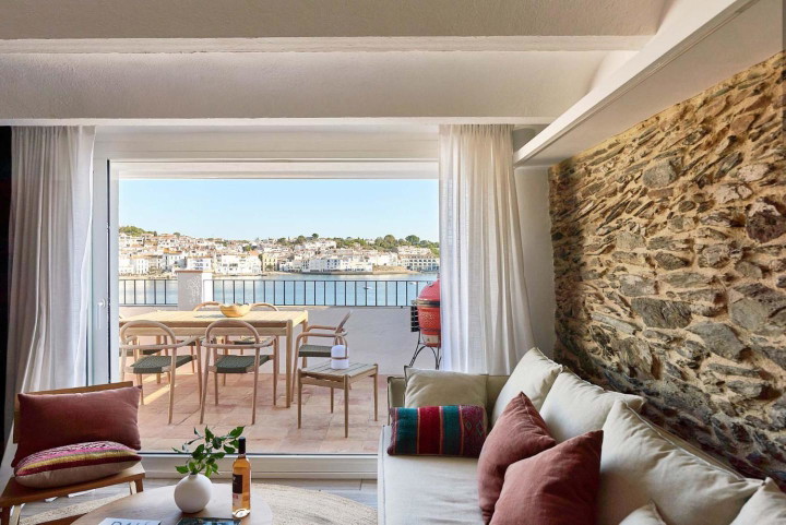 Beachfront Penthouse With Sea Views In Cadaques - Cadaqués
