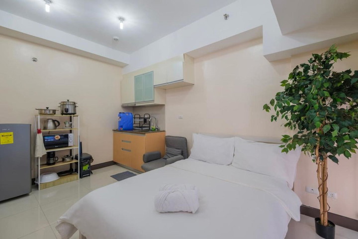 Stayhere Relax And Retreat In Viceroy Mckinley Hill - Taytay