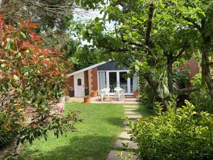 Walnut Cottage - Plymouth