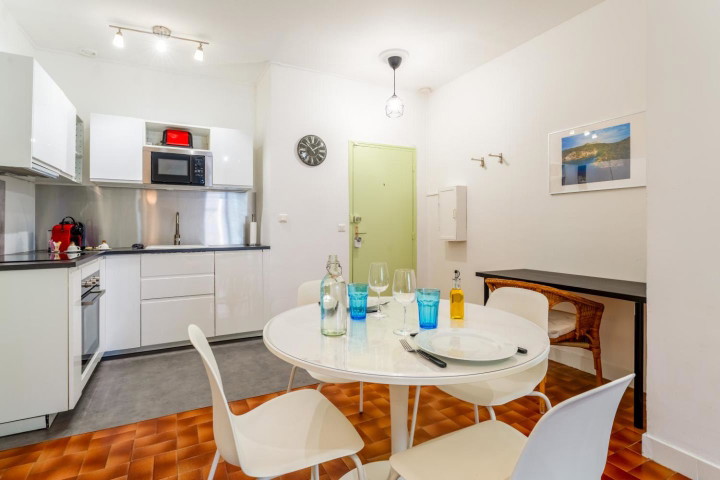 Cocon Prestige En Hypercentre Avec Grande Terrasse Et Climatisation Mobile - Gare à 5mn - Avignon