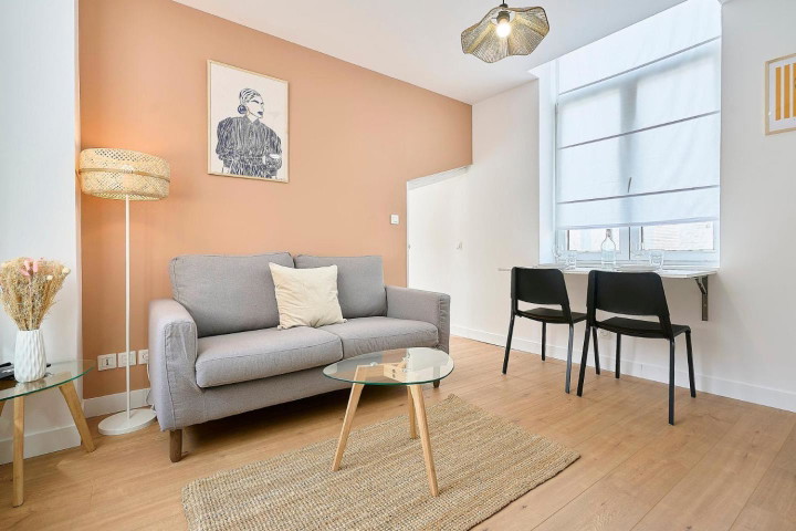 One-bedroom Apartment In The Heart Of Croix. - Villeneuve-d'Ascq