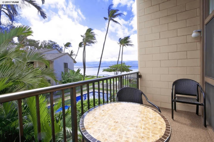 Stunning 2bd 2ba Ocean Front Condo Great View, Ac - Kahului, HI