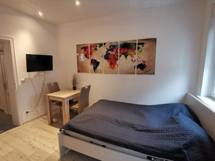 Gemütliches Zimmer Mit Eigenem Bad Und Küche - Euskirchen
