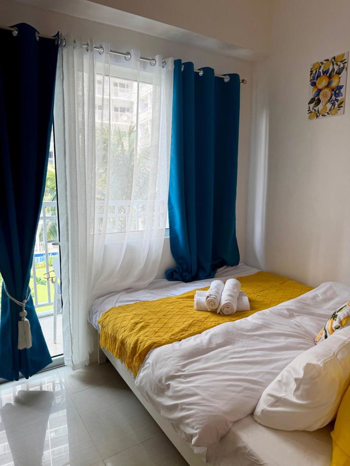 Staycation At Shore Residences Near Moa - Parañaque