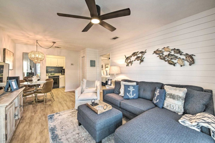 Pcb Condo Rental W/ Pool Access, Steps To Beach! - Panama City Beach, FL