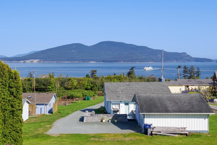 Anacortes Home W/ Views Of Puget Sound - Anacortes, WA