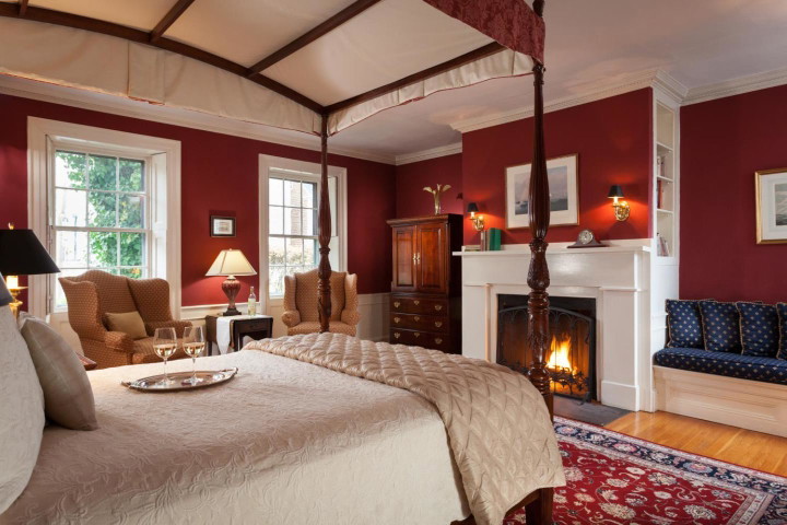 Harbor Light Inn - Salem, MA