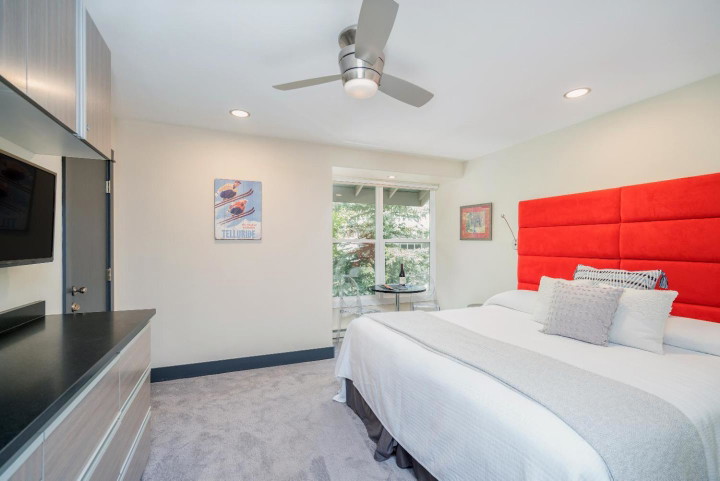 Superior Family Room - Ouray, CO