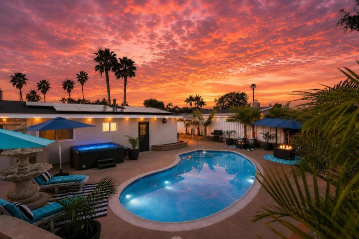 Relaxing Palms, Private Pool & Hot Tub, Firepit, 15 Mins To Beaches, Zoo, Downtown, Mcrd - Tierrasanta - San Diego