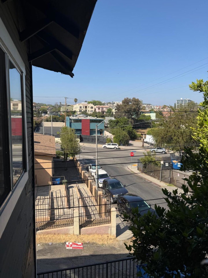 Habitacion Privada Con Vista A La Ciudad En Apartamento Compartido - Pasadena, CA