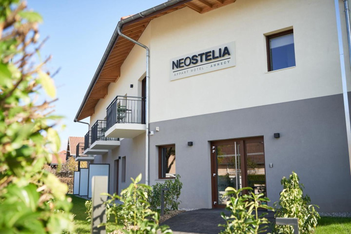 Appart Hotel Neostelia - Menthon-Saint-Bernard