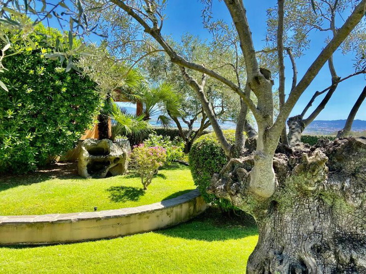 Villa, Private Garden Of Eden, And Stunning Vistas - Olbia