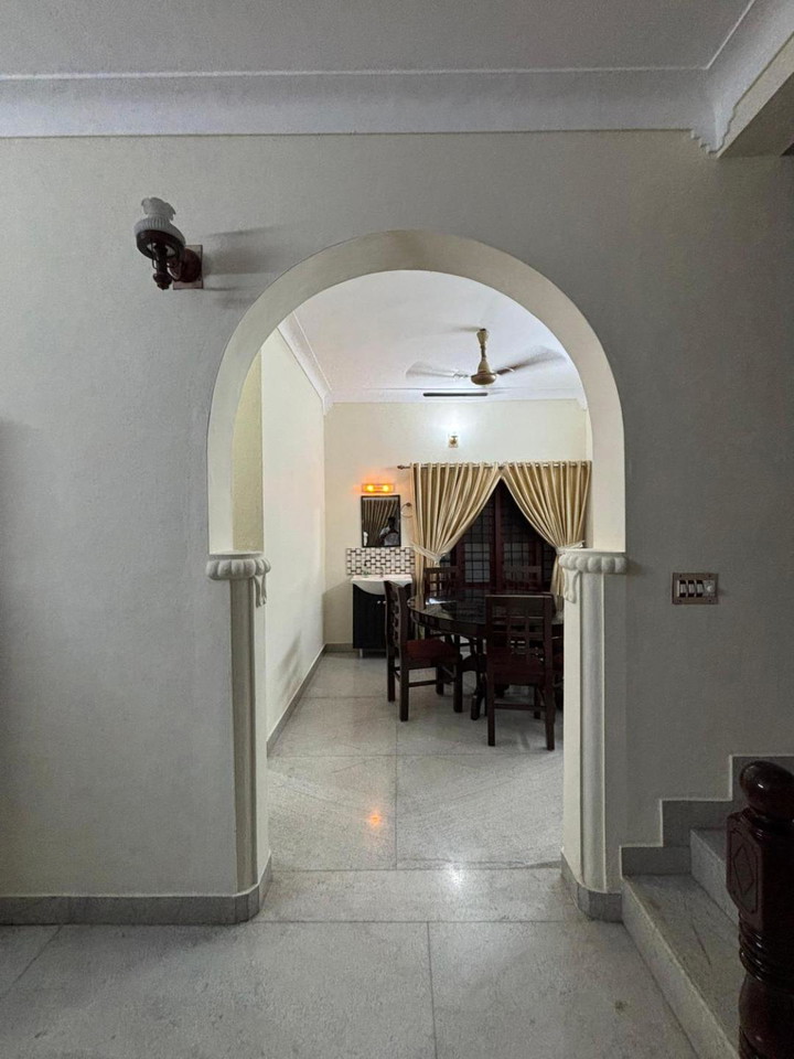 Stay At Renovated Home At Dbra-61 Don Bosco Cross Road Vaduthala Ernakulam - Kerala